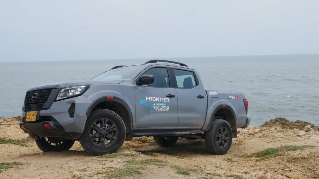 Nissan Frontier PRO-4X - iguana 4x4 | Revista Offroad